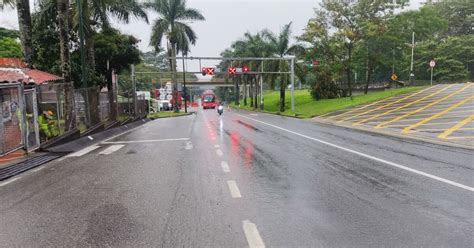 cerraron completamente vía alterna al llano por las fuertes lluvias el