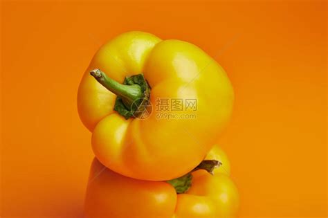橙子上新鲜成熟的甜椒的特写视图高清图片下载 正版图片503633338 摄图网