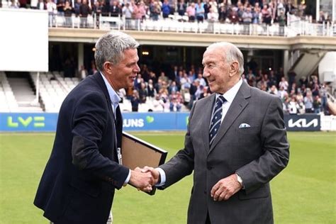 Micky Stewart Receives Key To The Oval Kia Oval