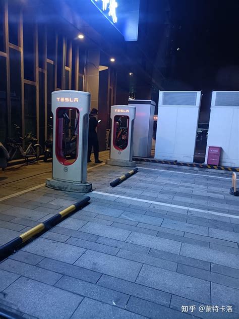 特斯拉tesla每日用车小技巧046 特斯拉如何使用超充充电？充电车位的地锁密码如何获得？ 知乎