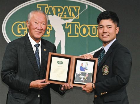アマ初のツアー2勝 蟬川泰果が海外進出を宣言「自分の目標は4大メジャーで勝つこと」男子ツアー特別賞：中日スポーツ・東京中日スポーツ