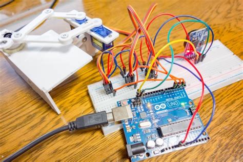これからarduinoを使った電子工作を始められる方に読んでもらいたい！2022年11月25日発売『arduinoと3dプリンタでロボットを