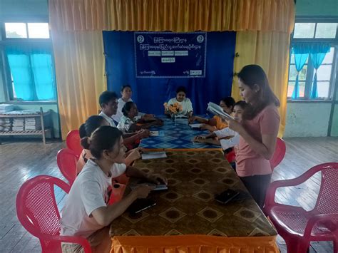 ဘူးသီးတောင်မြို့၊ လူထုအခြေပြုဗဟိုဌာန၌ စာပေချစ်မြတ်နိုးသူအသင်း Book Club အဖွဲ့ဝင်များနှင့် စာဖတ