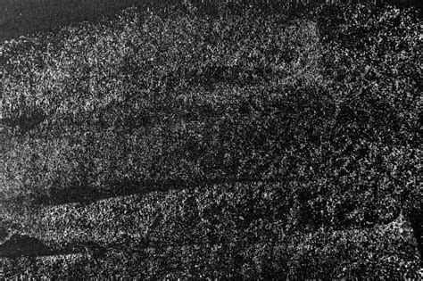 복사 공간이 있는 칠판 또는 칠판 배경에 그런지 화이트 컬러 분필 텍스처 긁힌에 대한 스톡 사진 및 기타 이미지 긁힌 붓놀림 0명 Istock