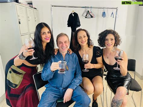 Liz Gallardo Wiki Biography Age Gallery Spouse And More