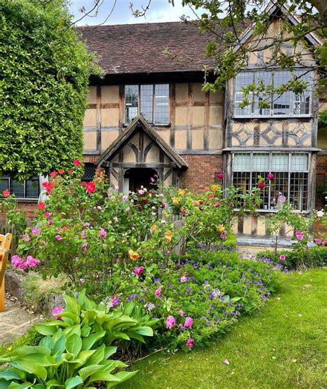 Anne Hathaway And William Shakespeares Home In Stratford Upon Avon
