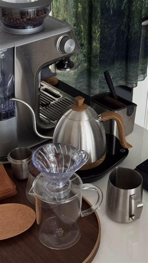 오이홈 우리집 커피존 소개 요새 프로 홈카페인들이 너무 많으셔서 딱히 꾸며지지 않은 커피존을 찍을까말까 고민 했는데요 매일 아침저녁으로 맛난 커피를 만들어주는 커피존을