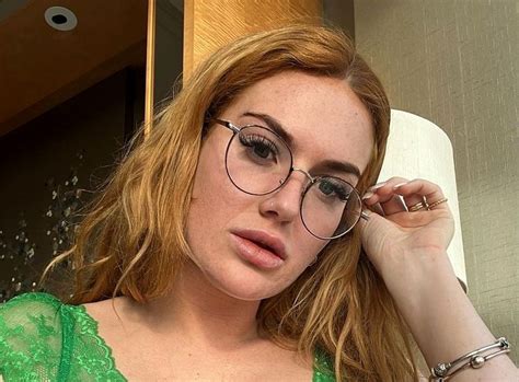 ماجرای زن 23 ساله ای که دو واژن دارد؛ او می تواند همزمان 2 بار حامله شود