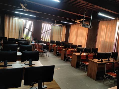 Diu Dhaka International University