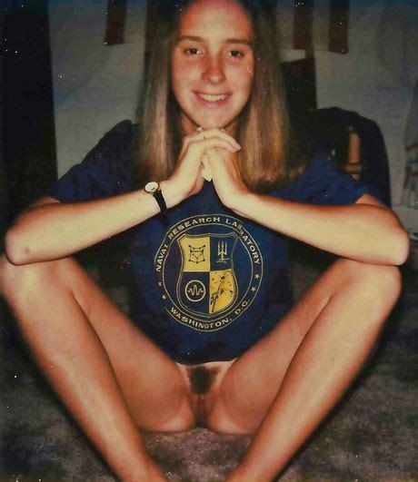 Bottomless Vintage Amateur Kecra