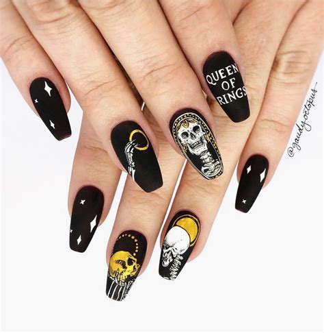 Queen Of Rings Маникюр на хеллоуин Дизайнерские ногти Красивые ногти