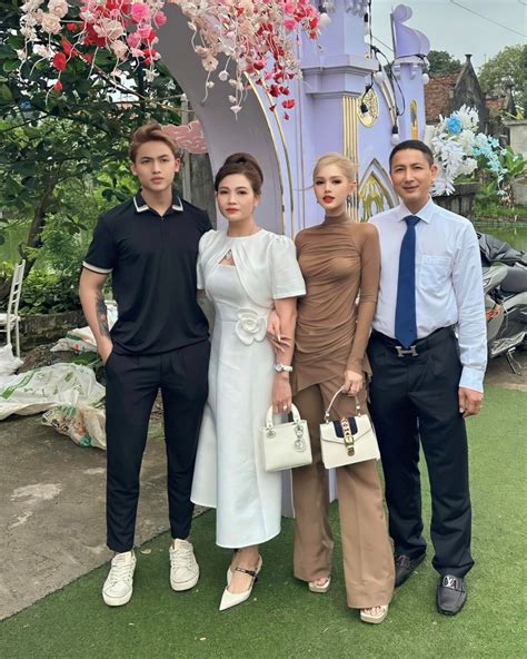 Xoài Non Khoe ảnh Gia đình Toàn Cực Phẩm Dân Tình Rần Rần Xin Thông Tin Của Người Này