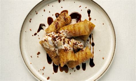 Cinnamon Sugar Karioka With Spiced Chocolate Sauce Pepperph Easy And Practical Filipino Recipes