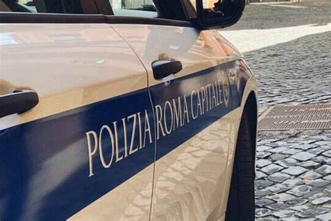 Minicar Si Ribalta A Roma Incidente Tra Vigna Murata E Laurentina