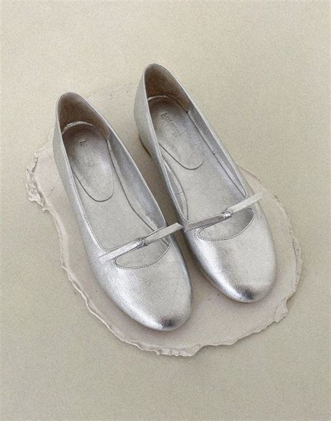 𝑺𝑾𝑰𝑰𝑵𝑮 On Twitter 신발 장식