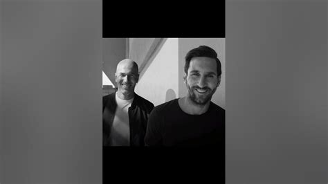 ისტორიაში მხოლოდ 7 ფეხბურთელი არსებობს რომლებმაც ერთსა და იმავე წელს მუნდიალი და ოქროს ბურთი