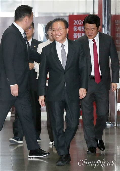 단수공천 확정 윤재옥 표정 밝음 오마이뉴스