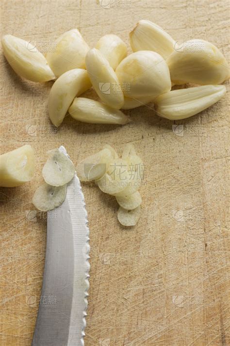 切片食物 大蒜 清新 垂直画幅 古老的 餐刀 商业厨房 大量物体 餐饮机构 食品