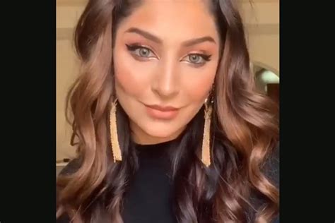 آرایش صورت هلویی گرم مجله دنیای مد