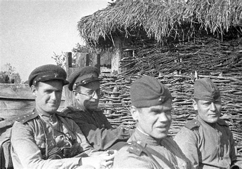8 причин запрета романа Василия Гроссмана «Жизнь и судьба» • Arzamas