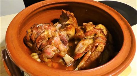 Печен свински джолан в гювеч Youtube
