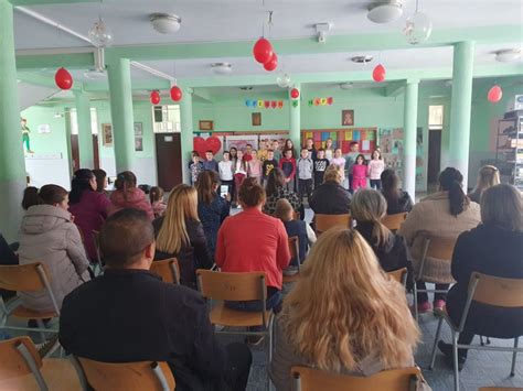 Срећан Осми март ОШ Петар Враголић Љубовија