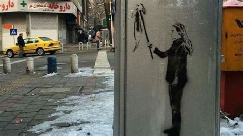 چرا عکس زنان بی‌حجاب دانشگاه تهران را بازسازی کردند؟ Bbc News فارسی