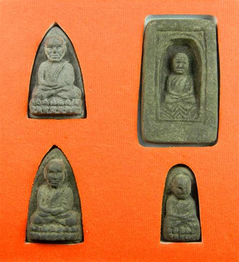 บล็อกเก่า 97 ๏๏ หลวงปู่ทวด พิมพ์ 2497 ย้อนยุค เนื้อว่านคลุกรัก พิมพ์กลักไม้ขีด พิมพ์กรรมการ