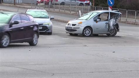 Шофьор с положителни проби за алкохол и кокаин причини катастрофи в София ВИДЕО Nova