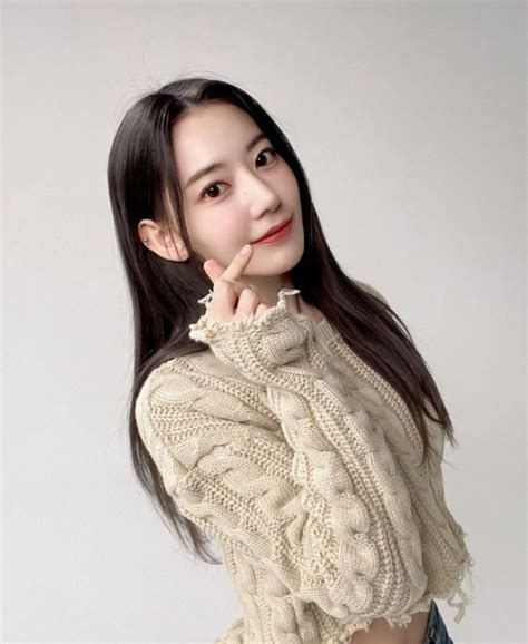 blip 여친짤 김채원
