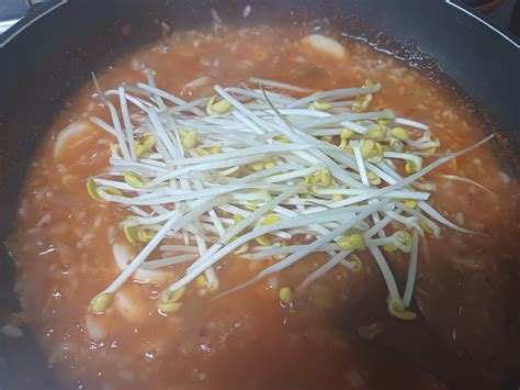 찬밥요리 한그릇메뉴 콩나물김치죽 레시피