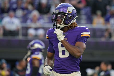 Questions Answered Lewis Cine S Prognosis Former Vikings Turned Bears