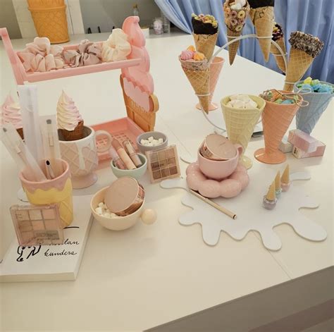 2305 데이지크 성수 팝업 백화점 디스플레이