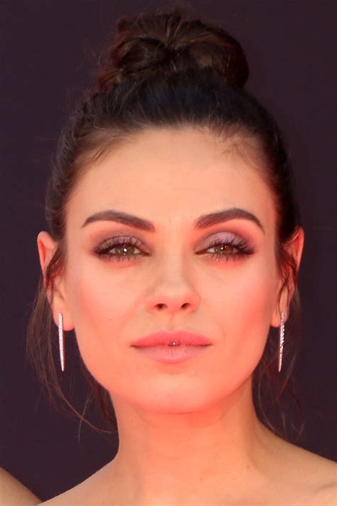 Mila Kunis How To Get Her Eye Makeup Look The Fuss