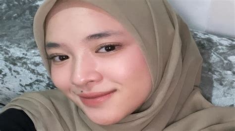 Potret Cantiknya Nissa Sabyan Tanpa Make Up