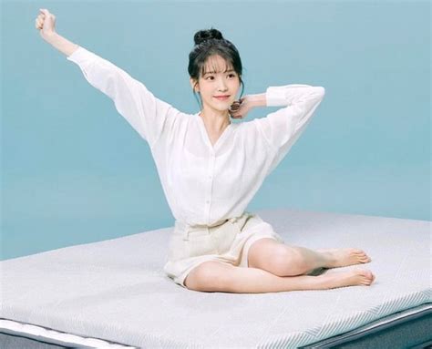 Ji Eun Lee Iu Riufeet