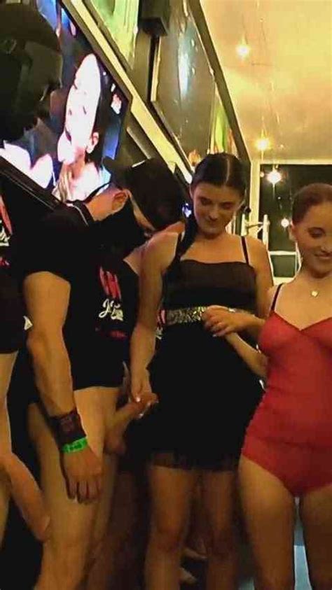 She Isnt Scared Of The Huge Dick Big Dick Porn Sex Video Leaked