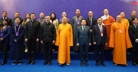 ឯកឧត្តម ចាយ បូរិន រដ្ឋមន្ត្រីក្រសួងធម្មការ និងសាសនា