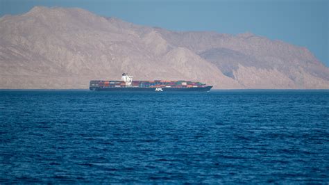 Спецподразделение на Иран е атакувало товарен кораб в Ормузкия проток Nova