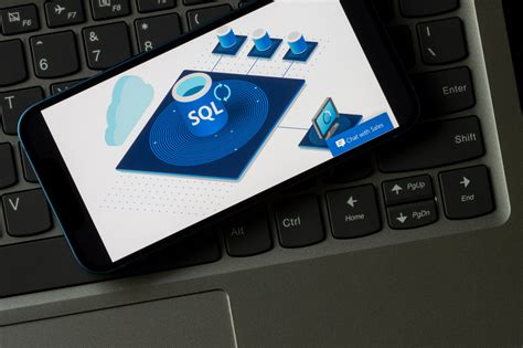 Azure Sql Databaseとは Sql Serverとの違いは 料金や接続方法も紹介