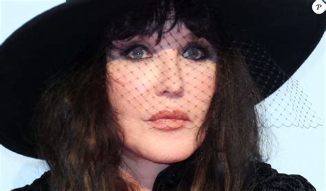 Isabelle Adjani met en garde sa nièce Zoé qui lui ressemble tant fille