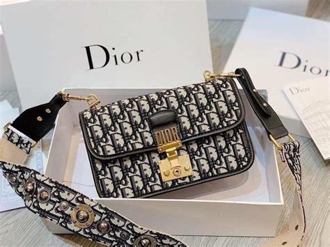 Túi Dior Top Mẫu Hot 2026 Phối đồ Sang Dễ áp Dụng