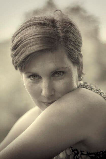 Retrato De Mujer En Primer Plano Foto Premium