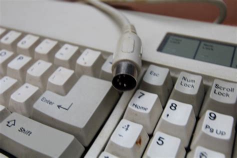 ~ Retro ~ 1984 Ibm Compatible Keyboard Super Pc Model F At Alysk