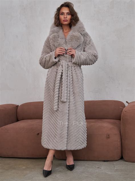 Длинная серая шуба из эко меха купить за 19 500 ₽ Интернет магазин одежды The Puh