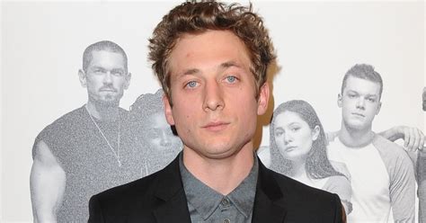 The Reason Jeremy Allen White Thinks People Find Him Attractive Has