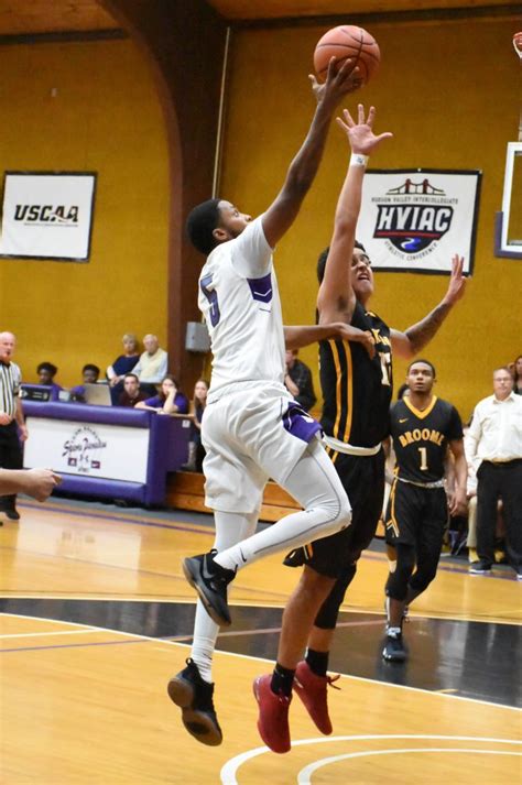 Mens Basketball Davis College
