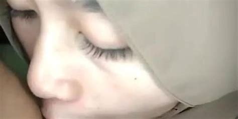 Suka Jilatin Otong Cantik Bikin Nafsu