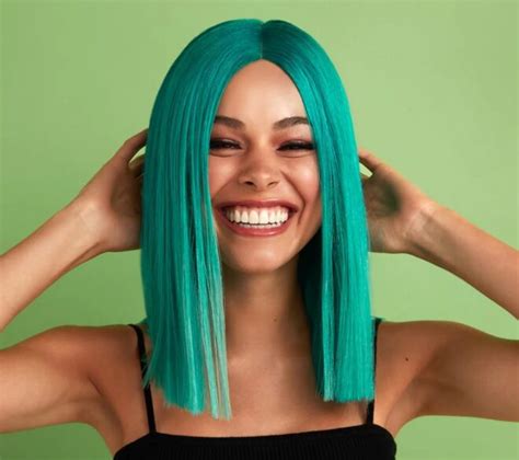 Differences Of Coloring Conditioners Vs Traditional Dyes