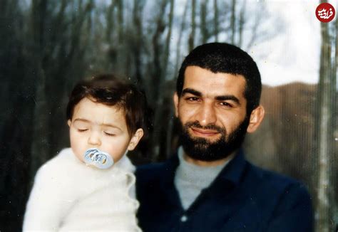 عکس؛ سفر به تاریخ؛ شهید عباس بابایی در اتاق دانشجویی‌اش در آمریکا